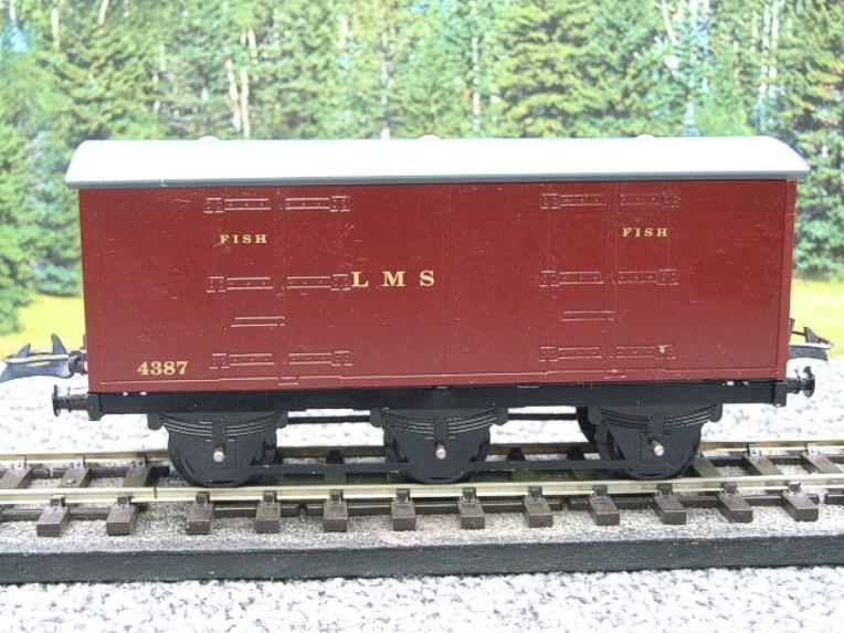 Directory Series O Gauge LMS Fish Six Wheel Van R/N 4387 Boxed - J34348 ...