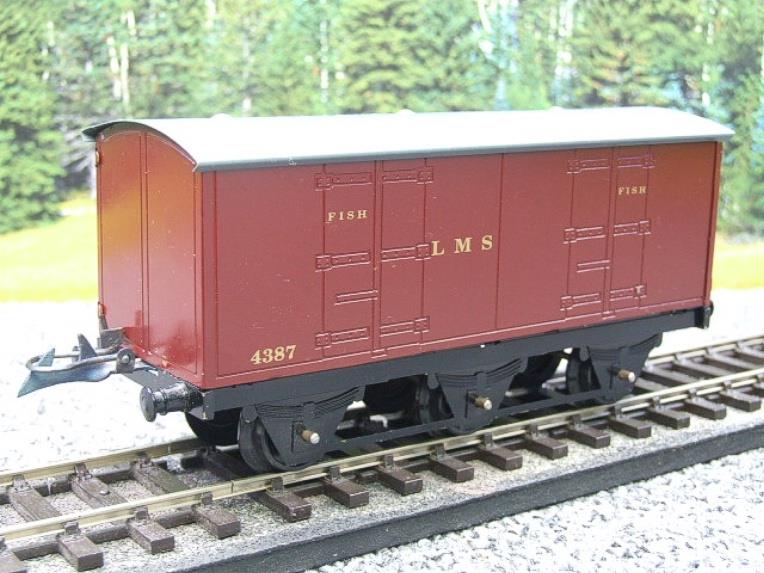 Directory Series O Gauge LMS Fish Six Wheel Van R/N 4387 Boxed - J34348 ...